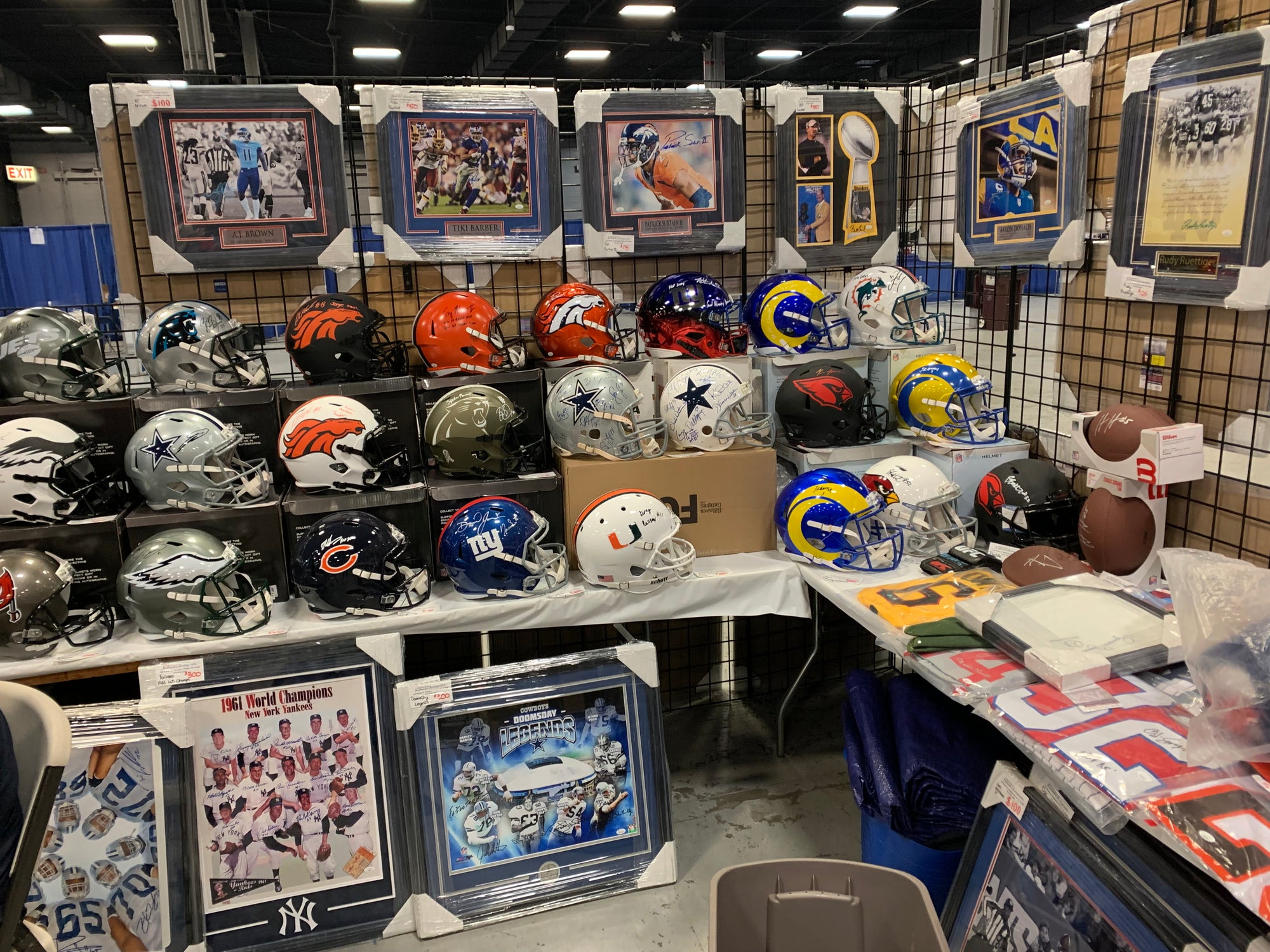 Boone Enterprises Authentic Autographs